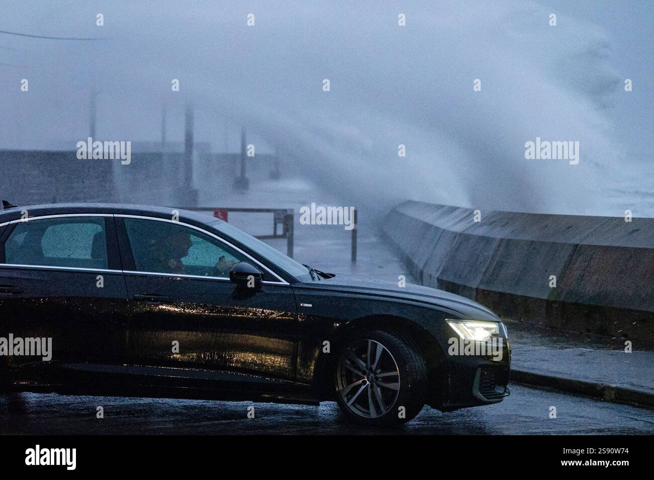 Saltcoats, Scotland, 01.24.2025 High waves are seen at Saltcoast's ...
