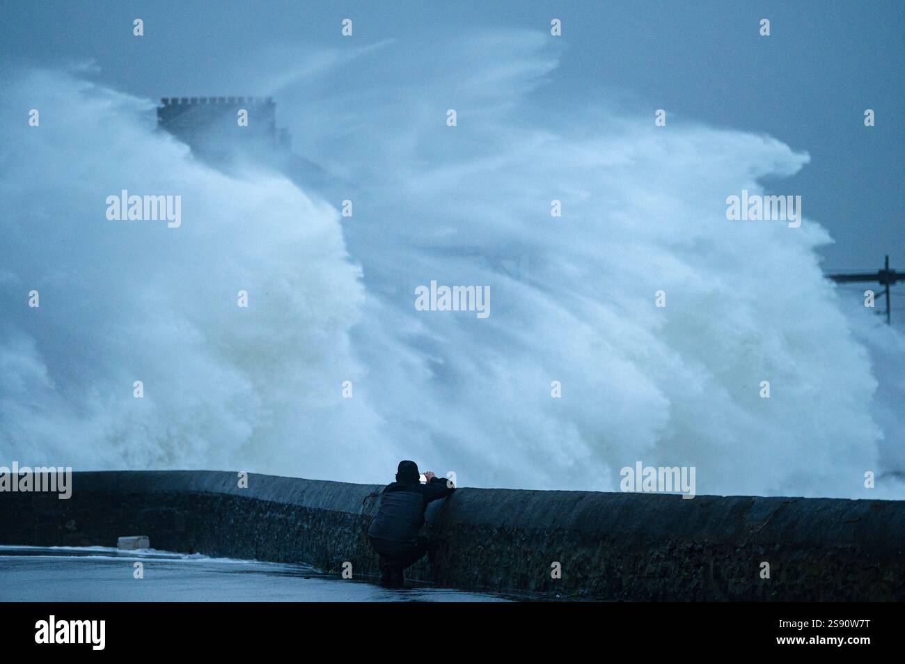 Saltcoats, Scotland, 01.24.2025 High waves are seen at Saltcoast's ...