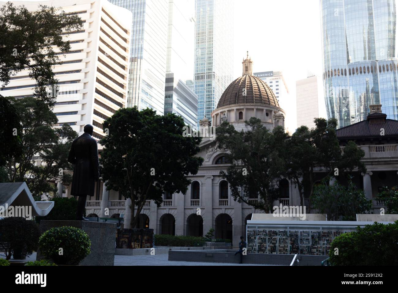 Statue Square during a golden sunrise in Hong Kong Stock Photo - Alamy