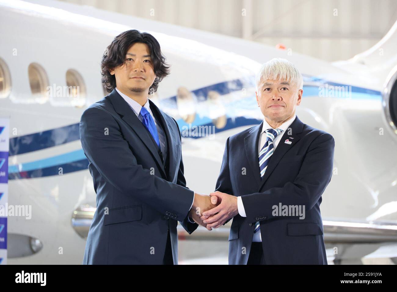 January 24, 2025, Tokyo, Japan - Major League Baseball's Chicago Cubs pitcher Shota Imanaga (L ...