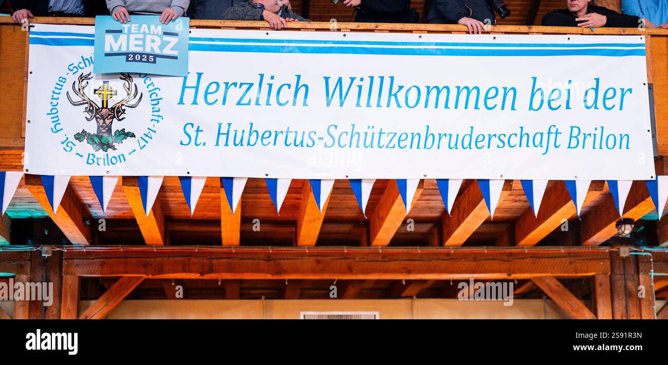 19.01.2025 - Plakate mit der Aufschrift TEAM MERZ 2025 der Christlich ...