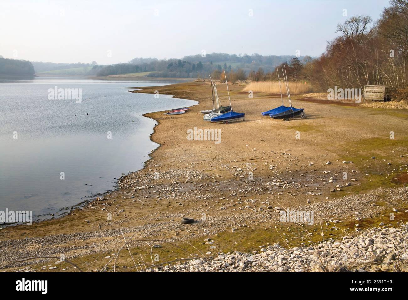 almost empty reservoir at ardingly west sussex Stock Photo - Alamy
