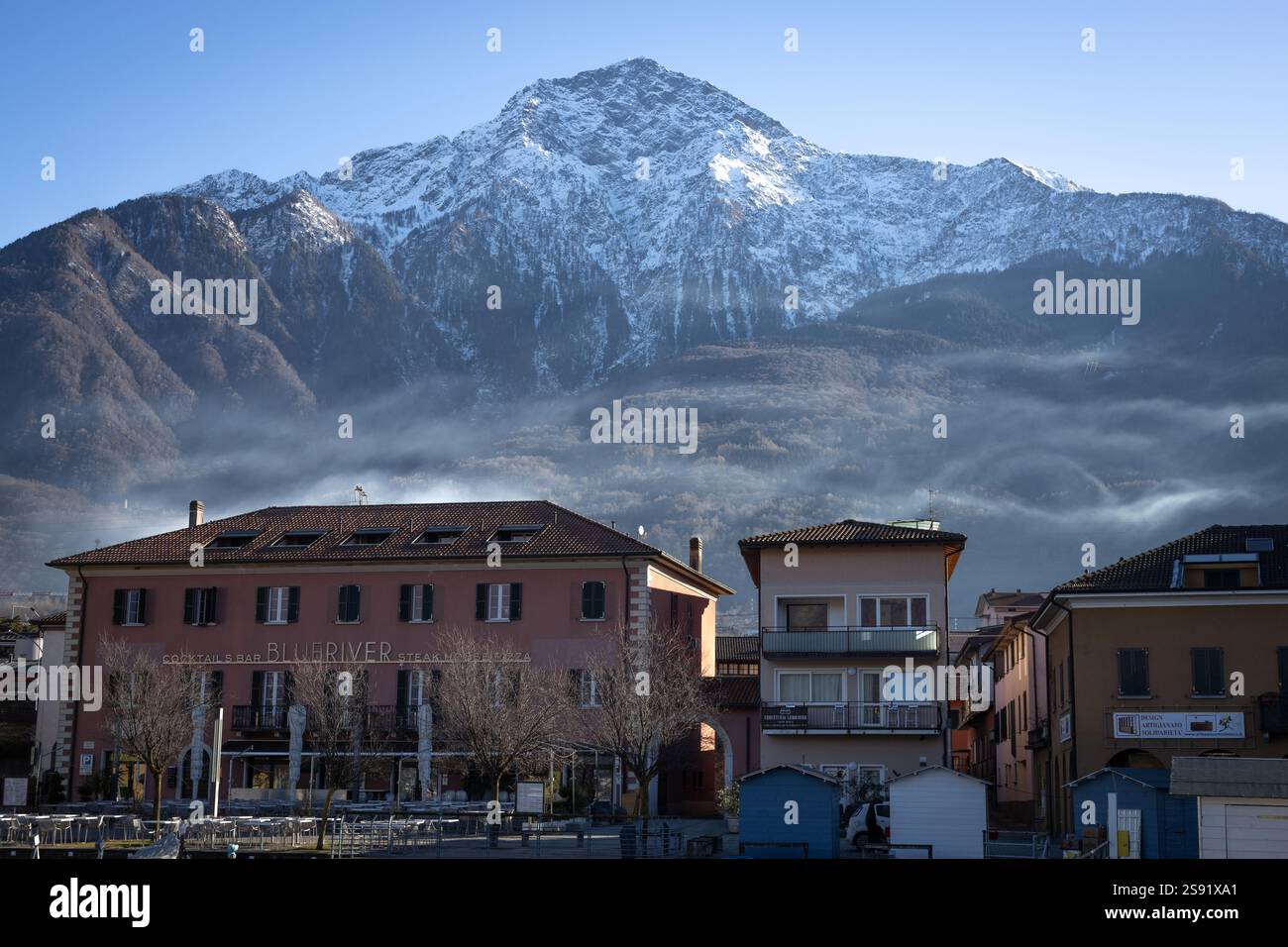 Lecco mountains hi-res stock photography and images - Alamy
