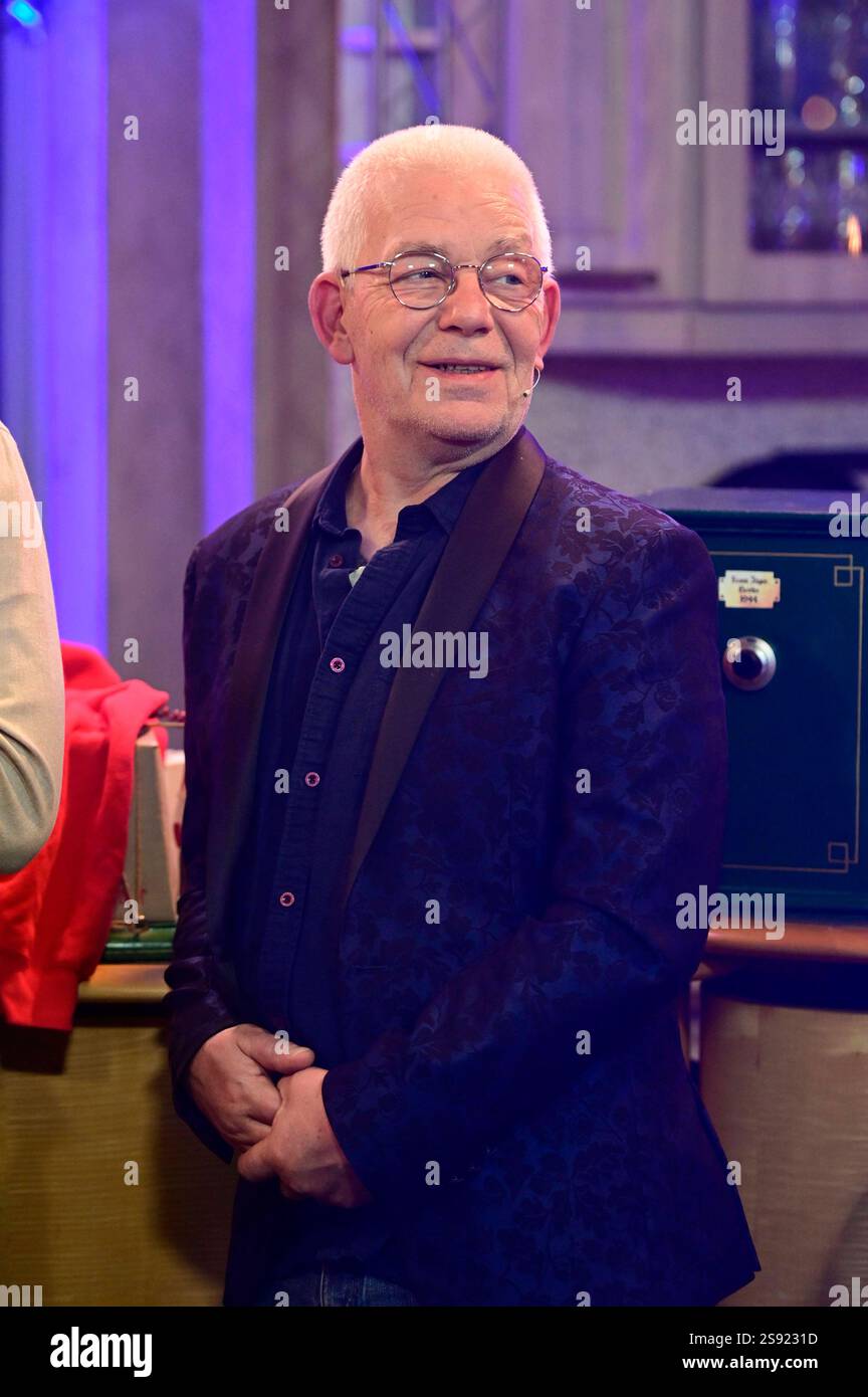 Jes Holtso in der MyTVplus TV Show Linda Total in der Meierei. Radebeul ...
