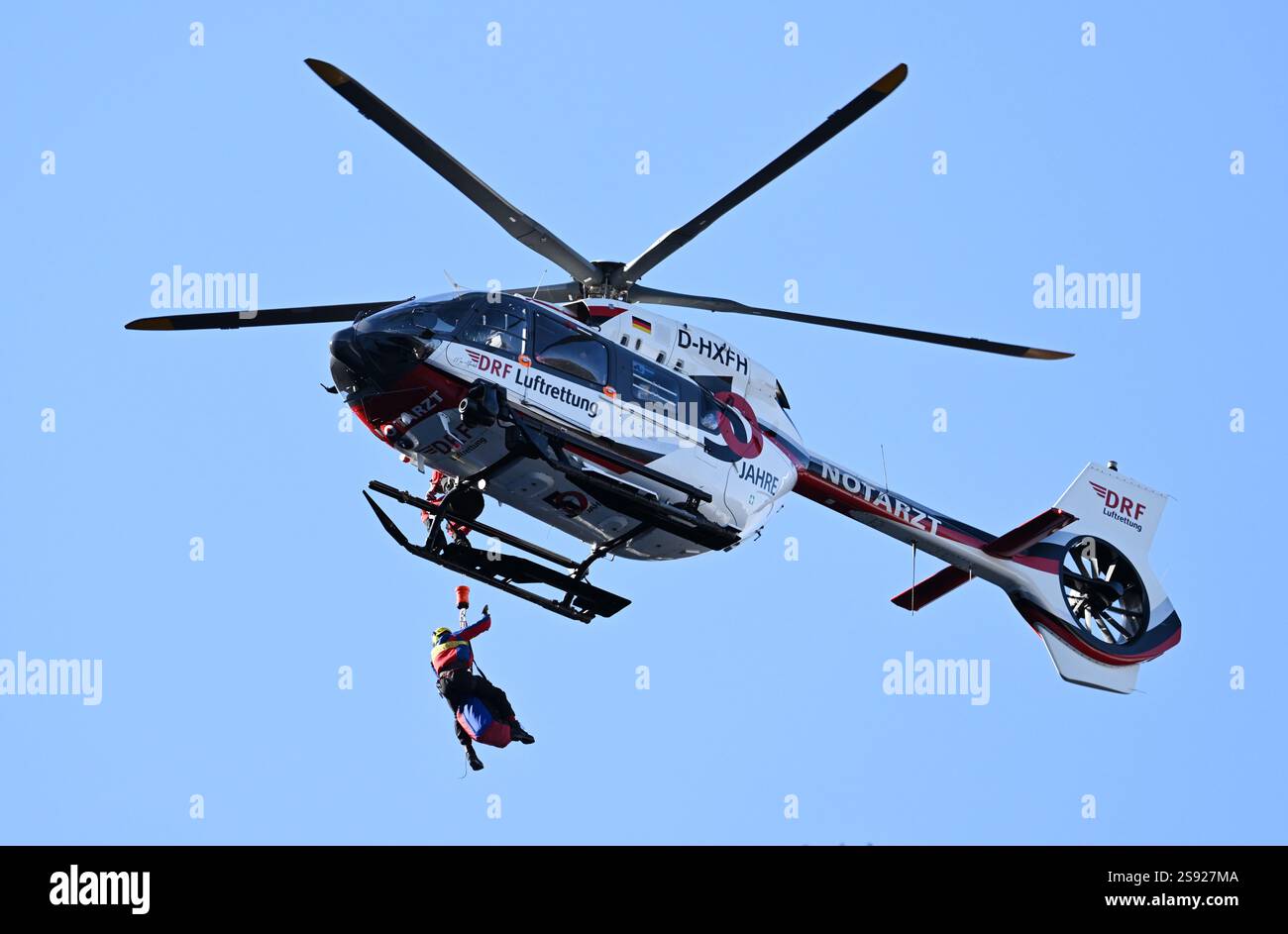 24 January 2025, Bavaria, Garmisch-Partenkirchen: Alpine skiing, World ...