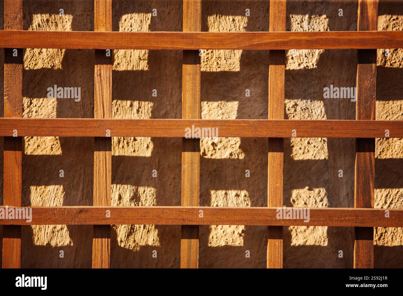 trellis lattice wood texture against the wall Stock Photo - Alamy