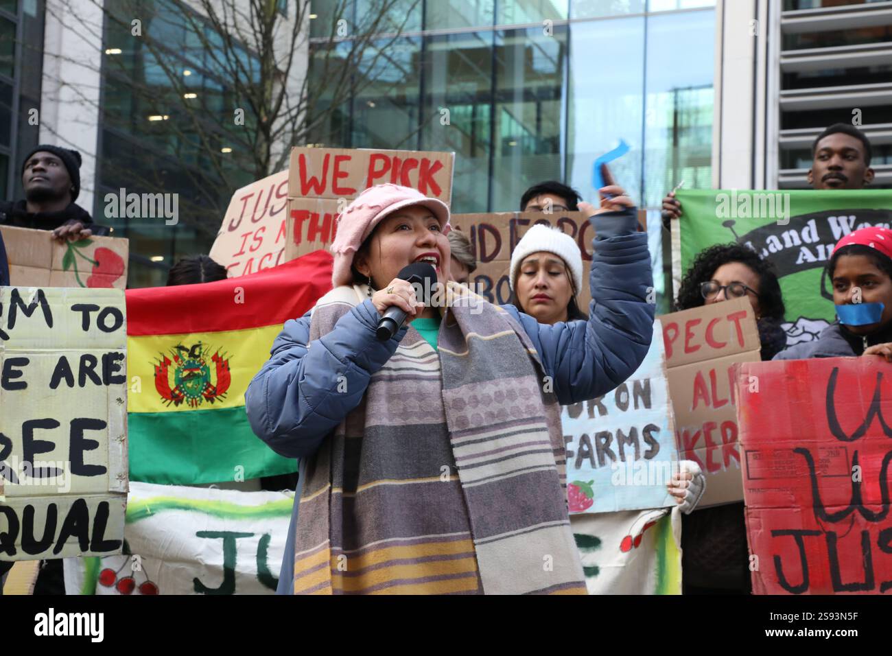London, England. 24th January 2025. Migrant farm workers protest about ...
