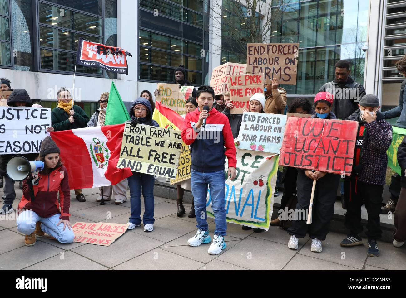 London, England. 24th January 2025. Migrant farm workers protest about ...