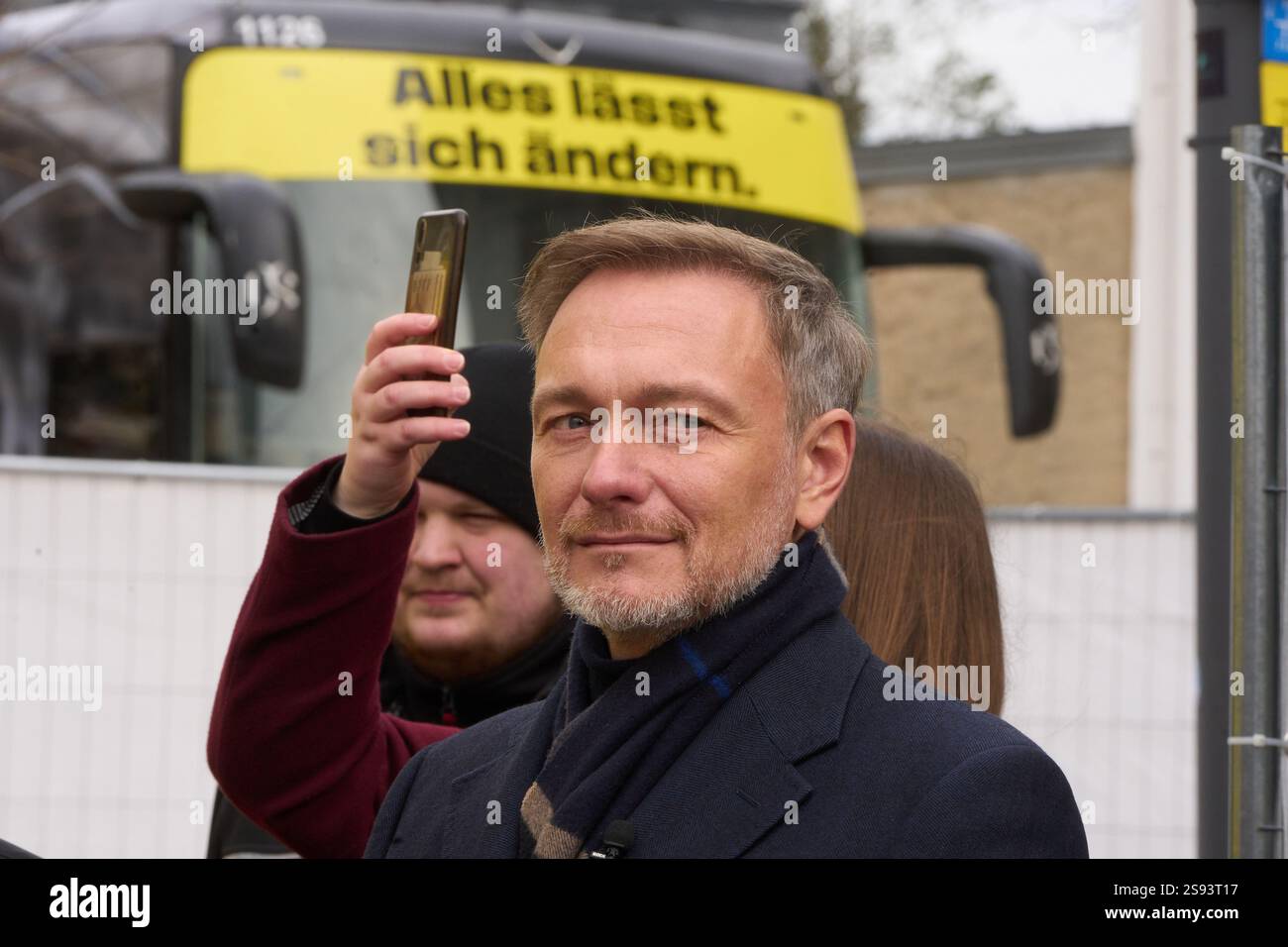 24 January 2025, Rhineland-Palatinate, Trier: The FDP's top candidate ...