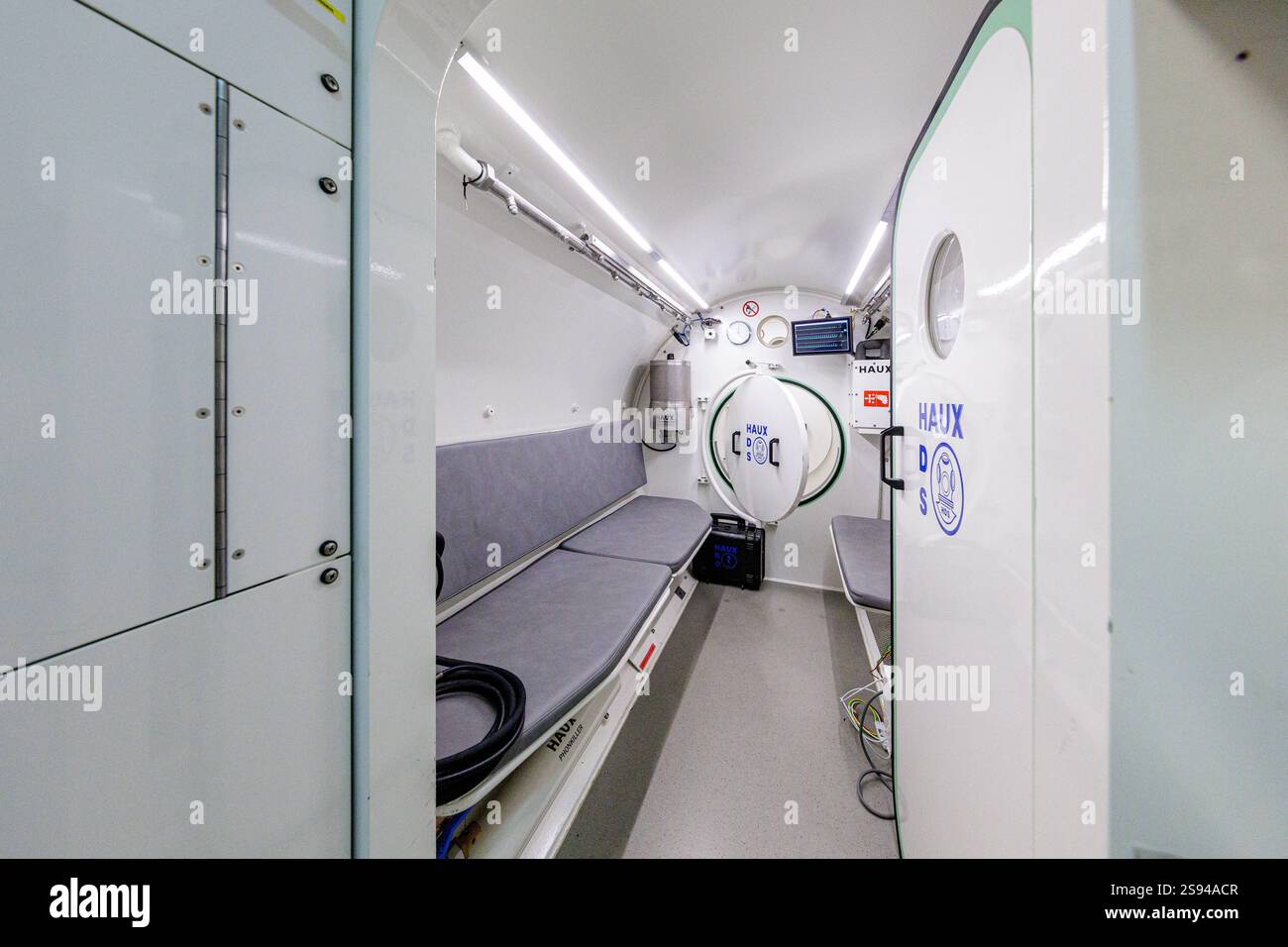 24.01.2025. Düsseldorf. Die Marinetaucher der Bundeswehr auf der boot ...