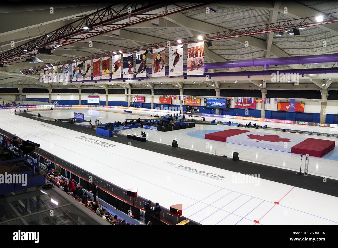 CALGARY, CANADA - JANUARY 24: Overview competing during the ISU World ...