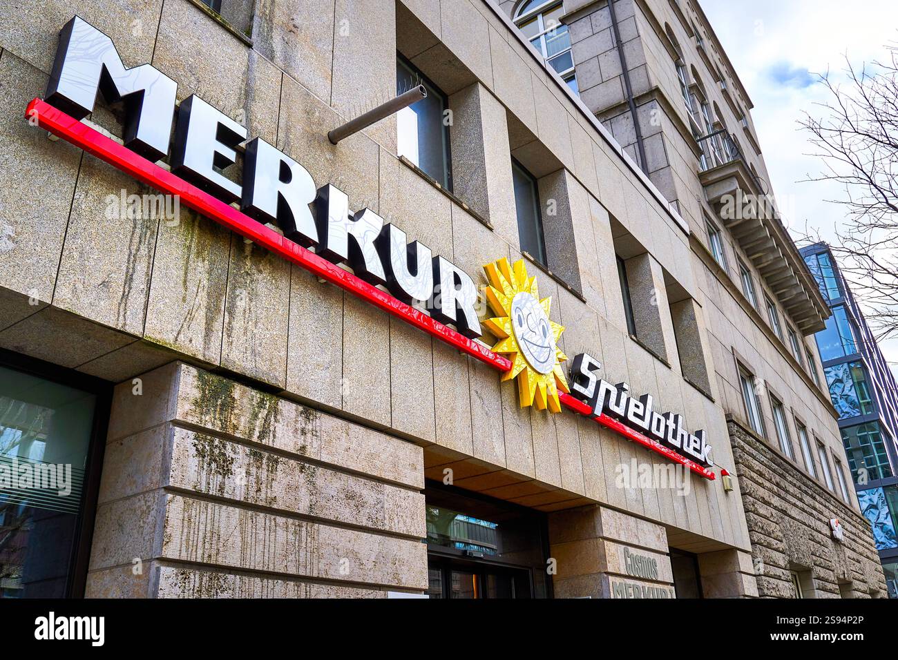 Glucksspielkontrolle hi-res stock photography and images - Alamy