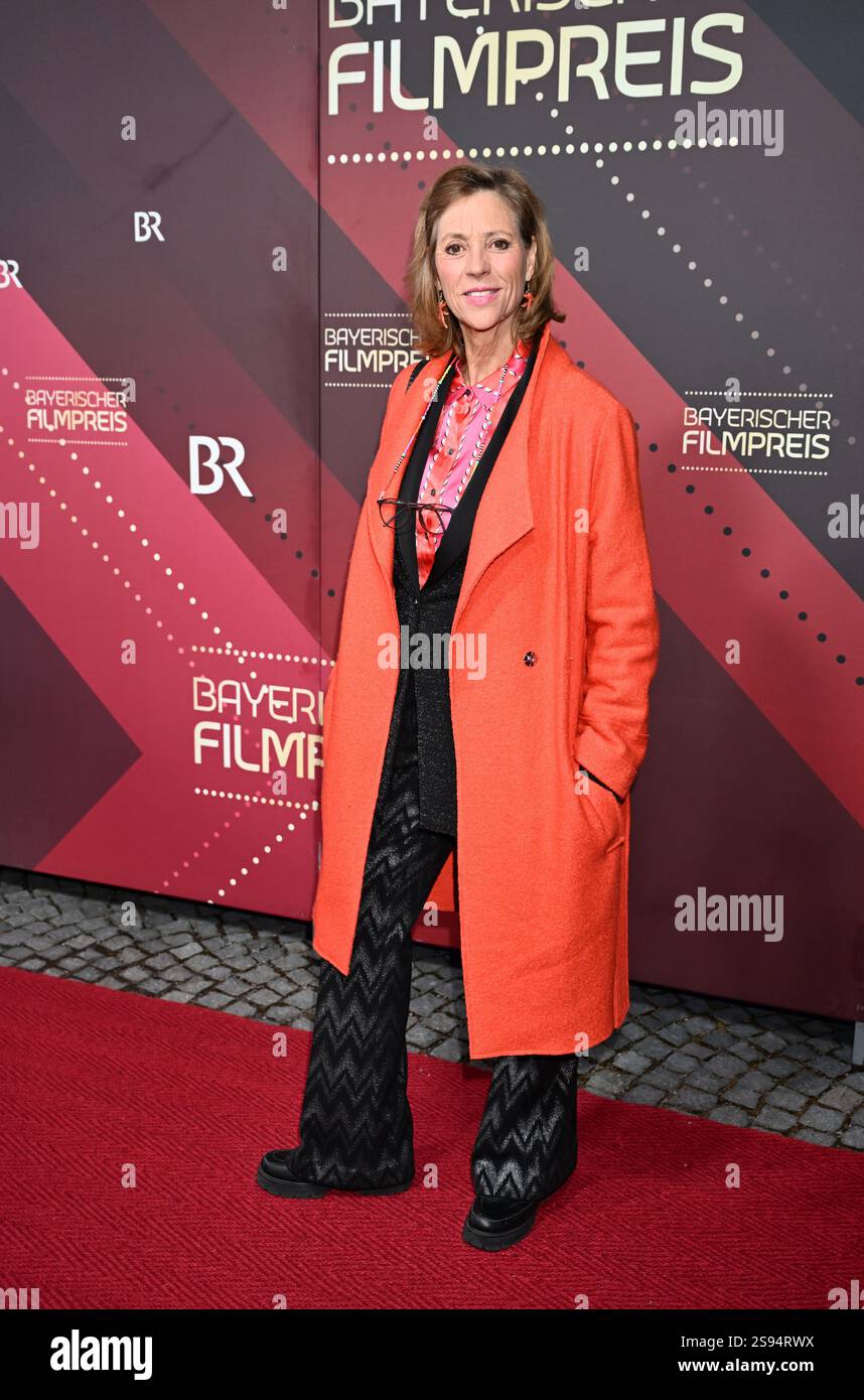 24 January 2025, Bavaria, Munich: Carin C. Tietze walks the red carpet ...