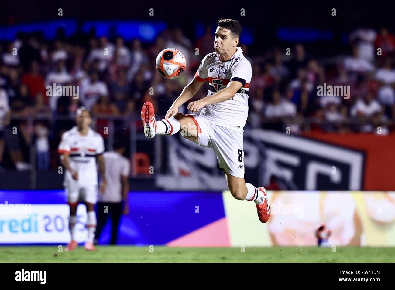 SP - SAO PAULO - 01/23/2025 - PAULISTA 2025, SAO PAULO x GUARANI - Oscar player of Sao Paulo ...