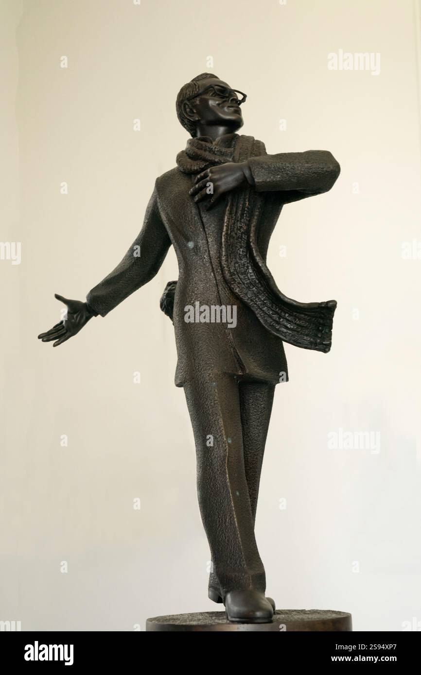 Bronze sculpture of Pierre Cardin created by an artist chosen by the ...