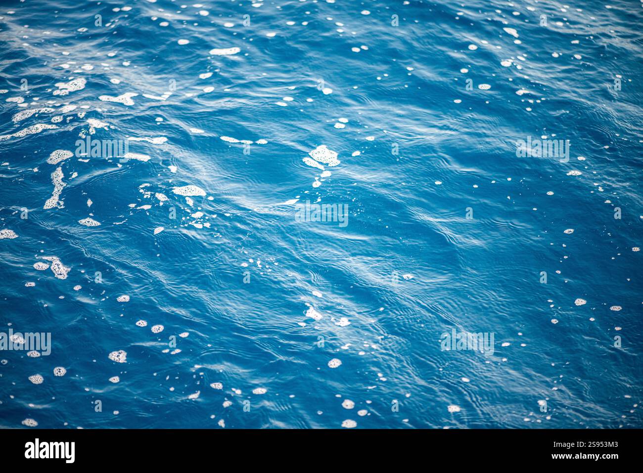 Scenic shot foamy ocean hi-res stock photography and images - Alamy