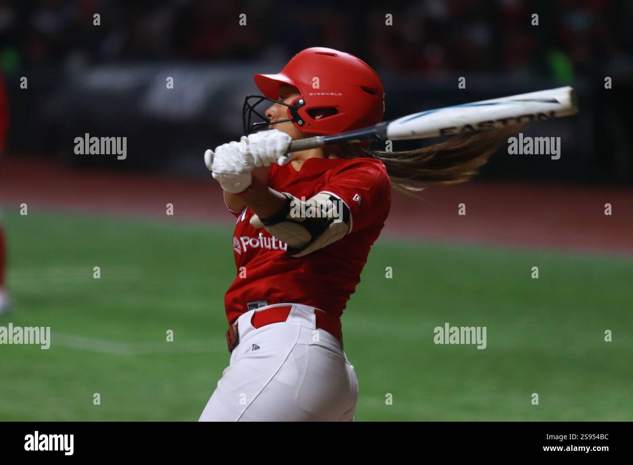 Yamilet Sandoval #14 of Diablos Rojos at the bat against Olmecas de ...