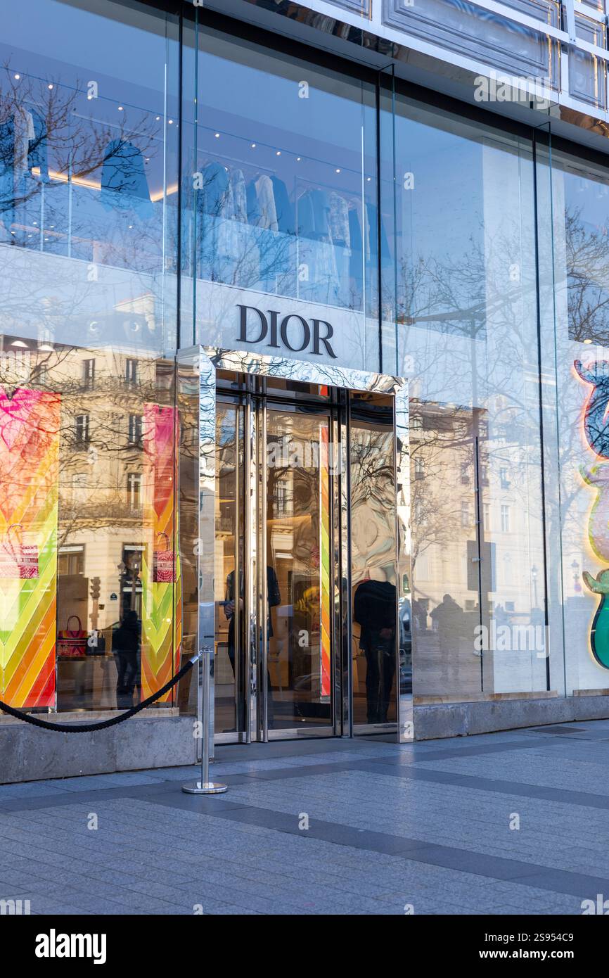 View of facade of Christian Dior Paris Stock Photo - Alamy