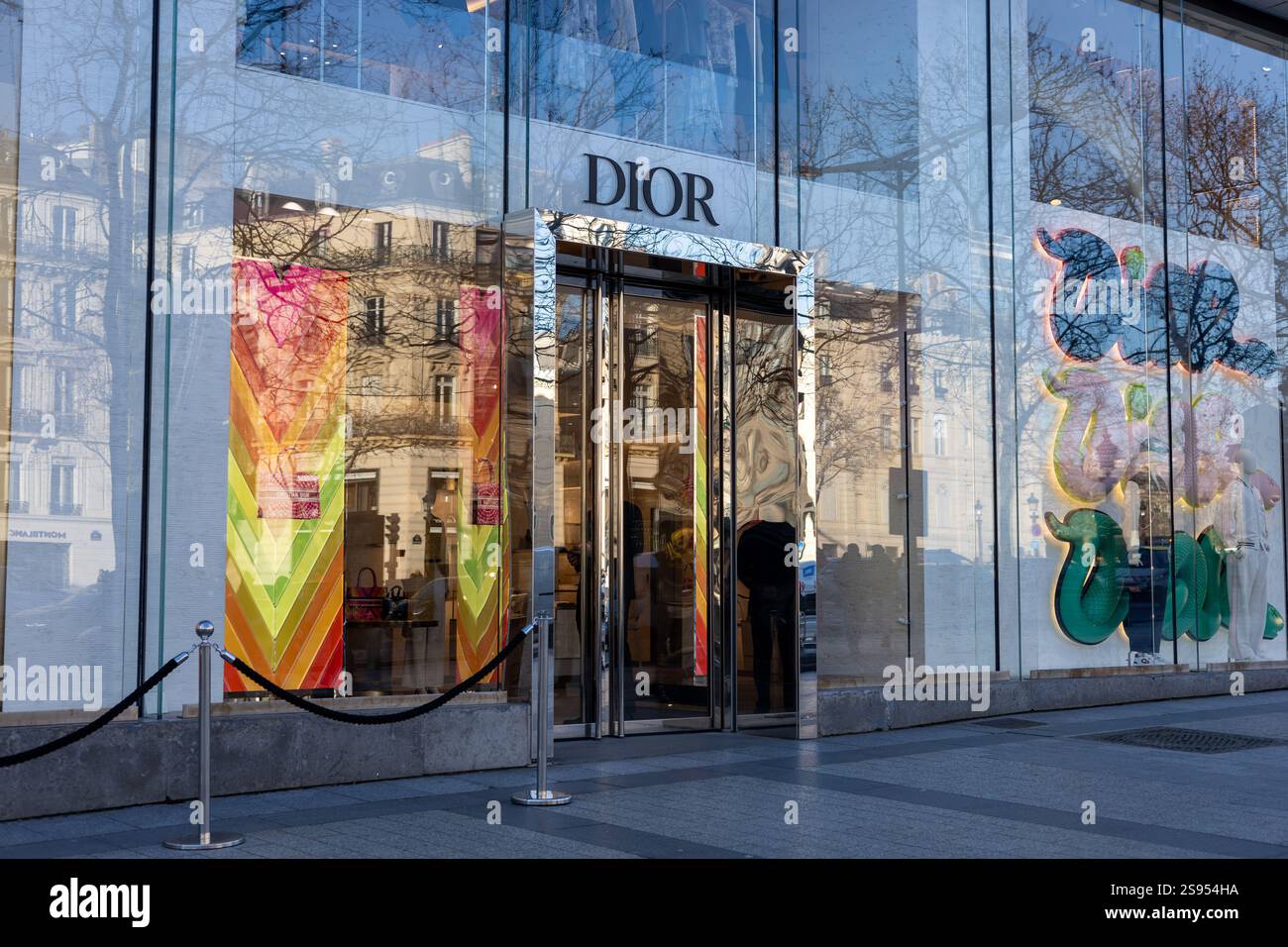 Christian dior building paris hi-res stock photography and images - Alamy