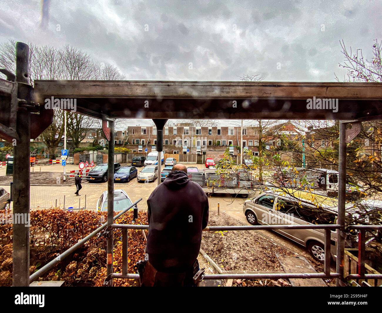 Breaking Down Structural Maintenance Construction Scaffolding at Studio ...