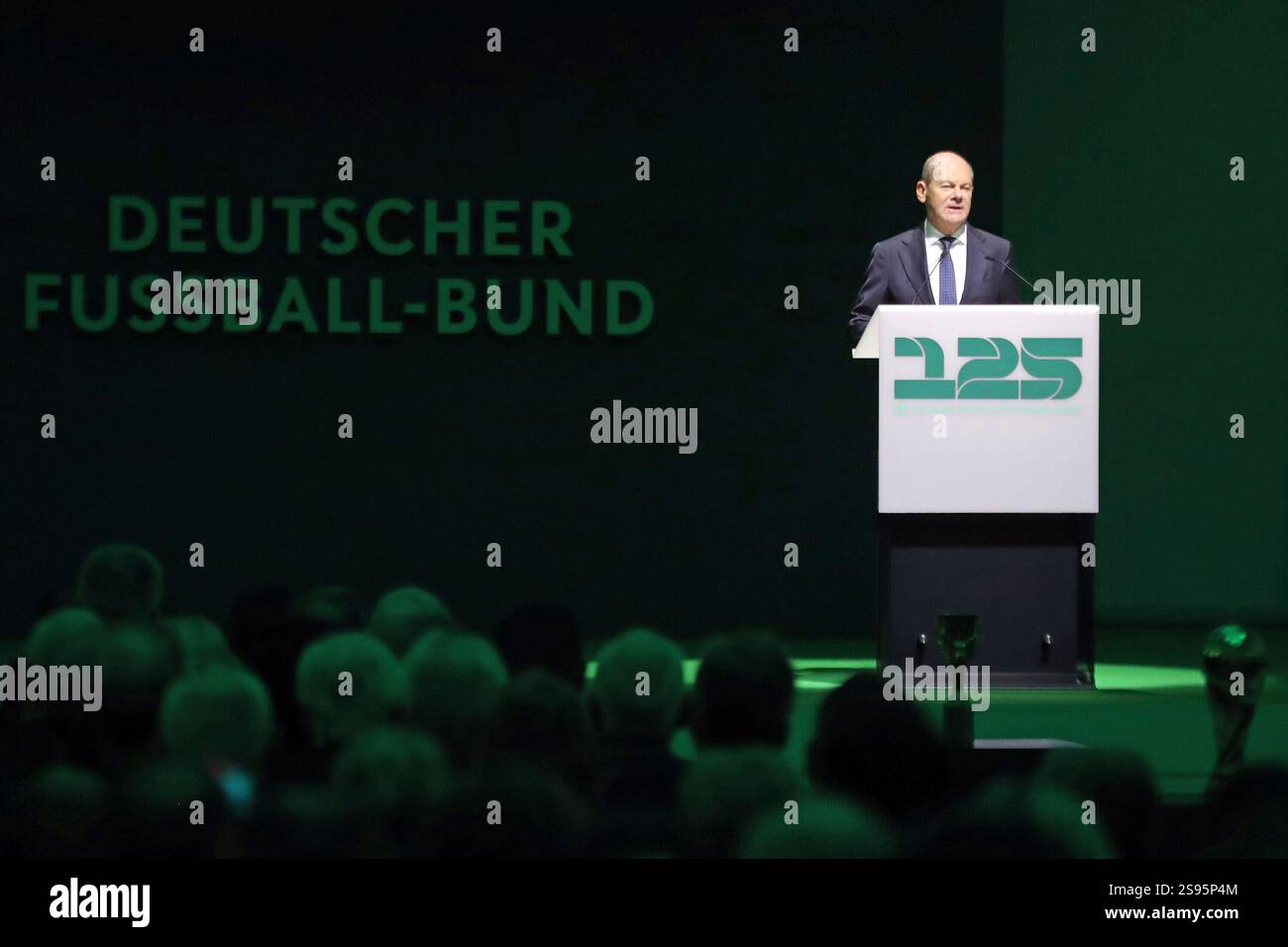 Bundeskanzler Olaf Scholz (SPD). Festakt zum 125-j?hrigen Jubil?um des DFB am 24.01.25 in der ...