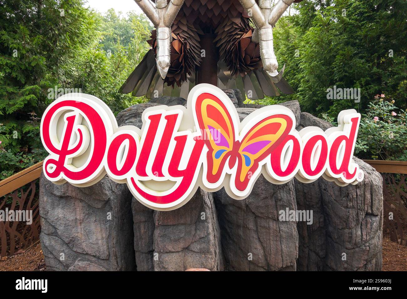 A Dollywood amusement park logo. Dollywood is Dolly Parton's famous amusement park located in ...