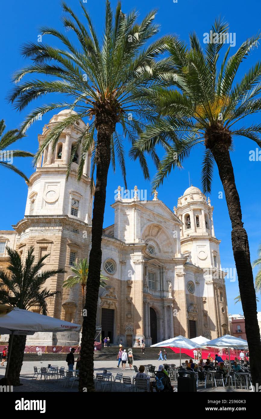 Cadiz spain san juan de dios church hi-res stock photography and images ...