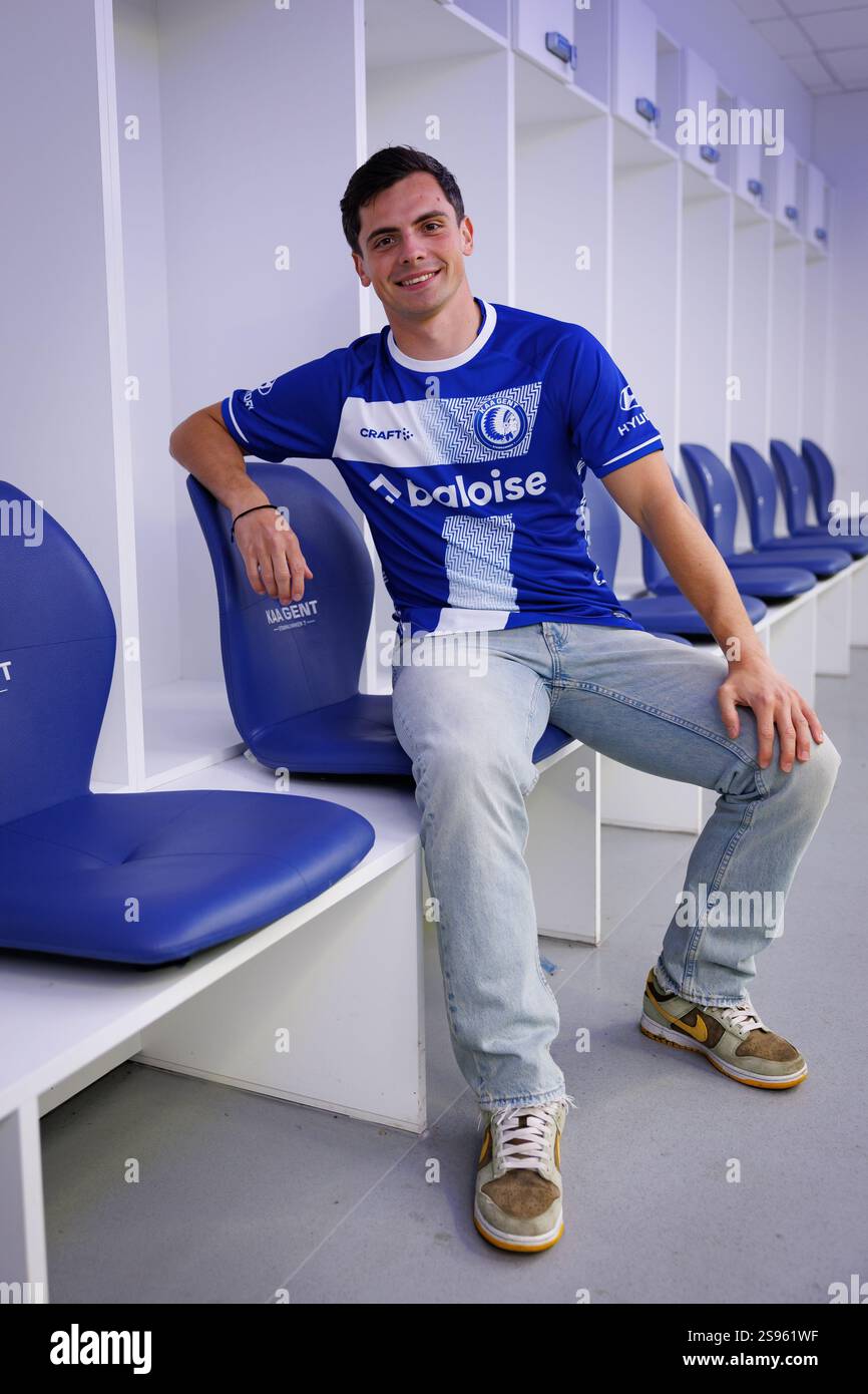 KAA Gent's new player Dane Vanzeir poses for the photographer after ...