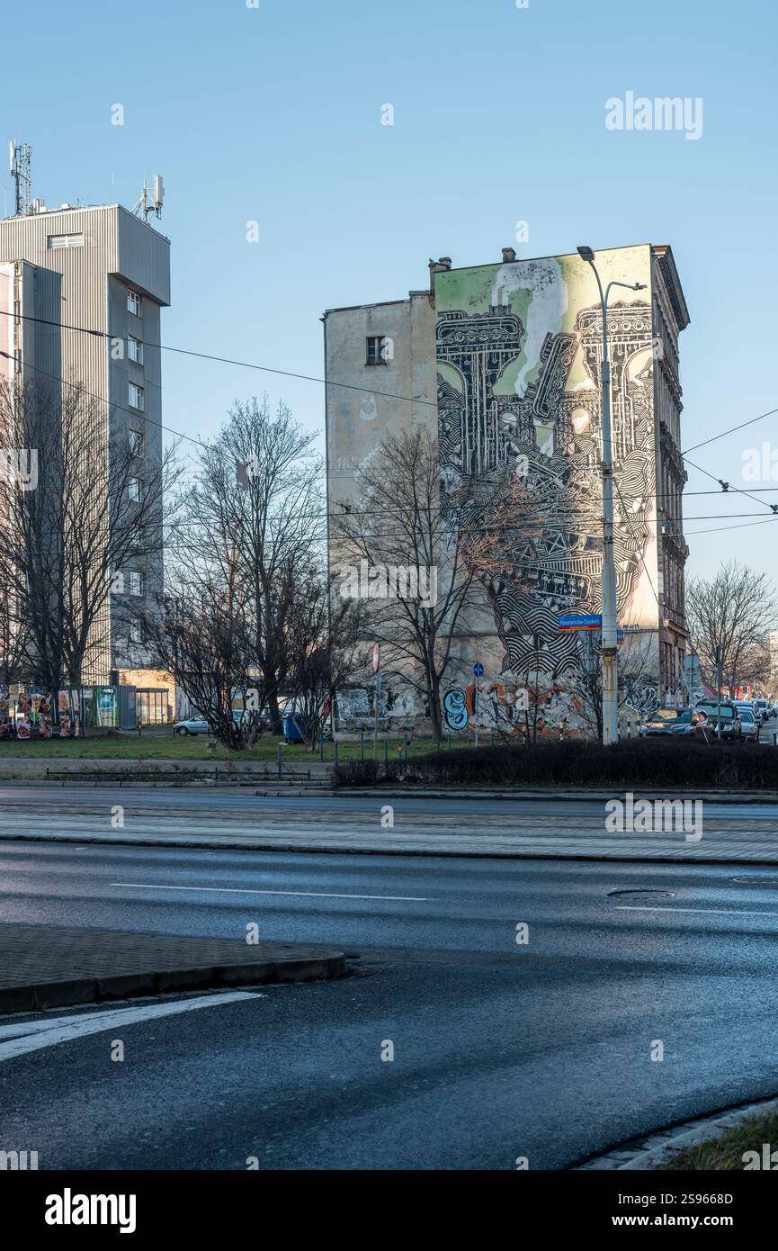 Wroclaw building mural hi-res stock photography and images - Alamy