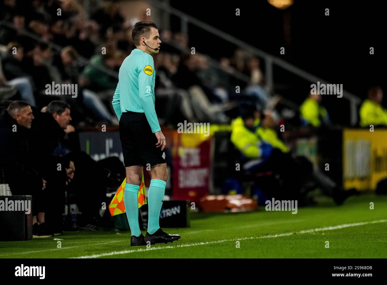 ALMELO, NETHERLANDS - JANUARY 24: Assistant referee Rogier Honig during ...