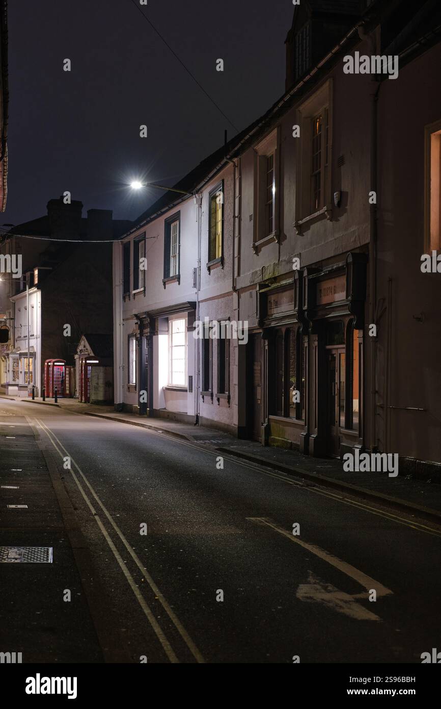 empty street at night, UK Stock Photo - Alamy