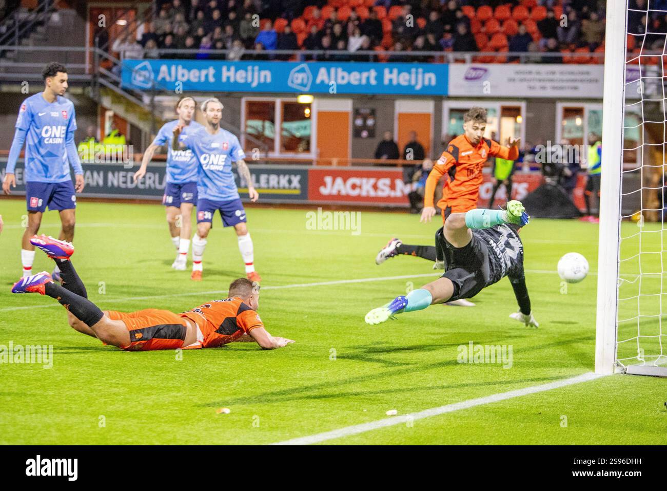 VOLENDAM - 24-01-2025, KRAS Stadium. Keukenkampioen divisie, season ...