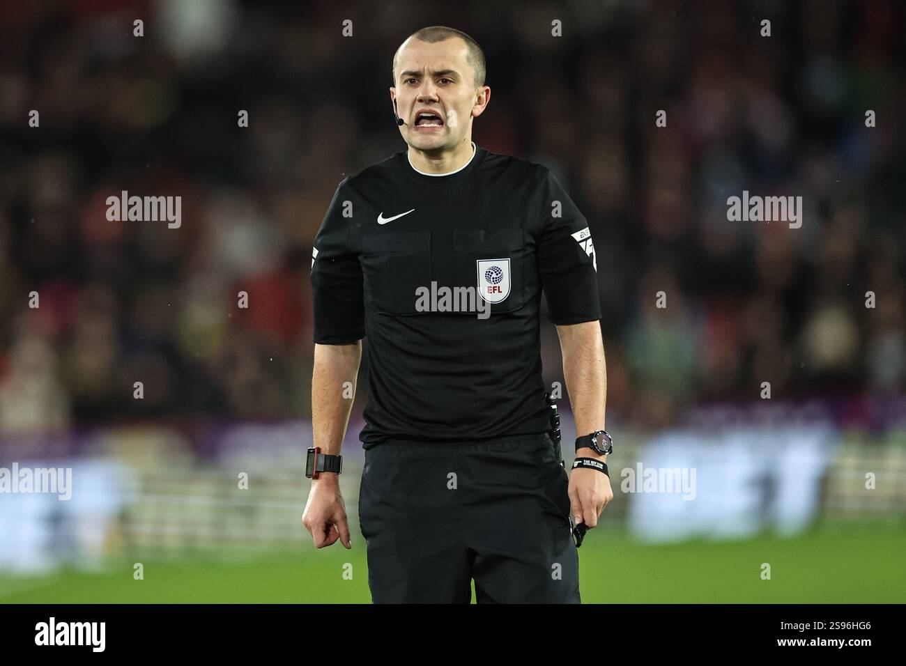 Referee Andrew Kitchen during the Sky Bet Championship match Sheffield ...