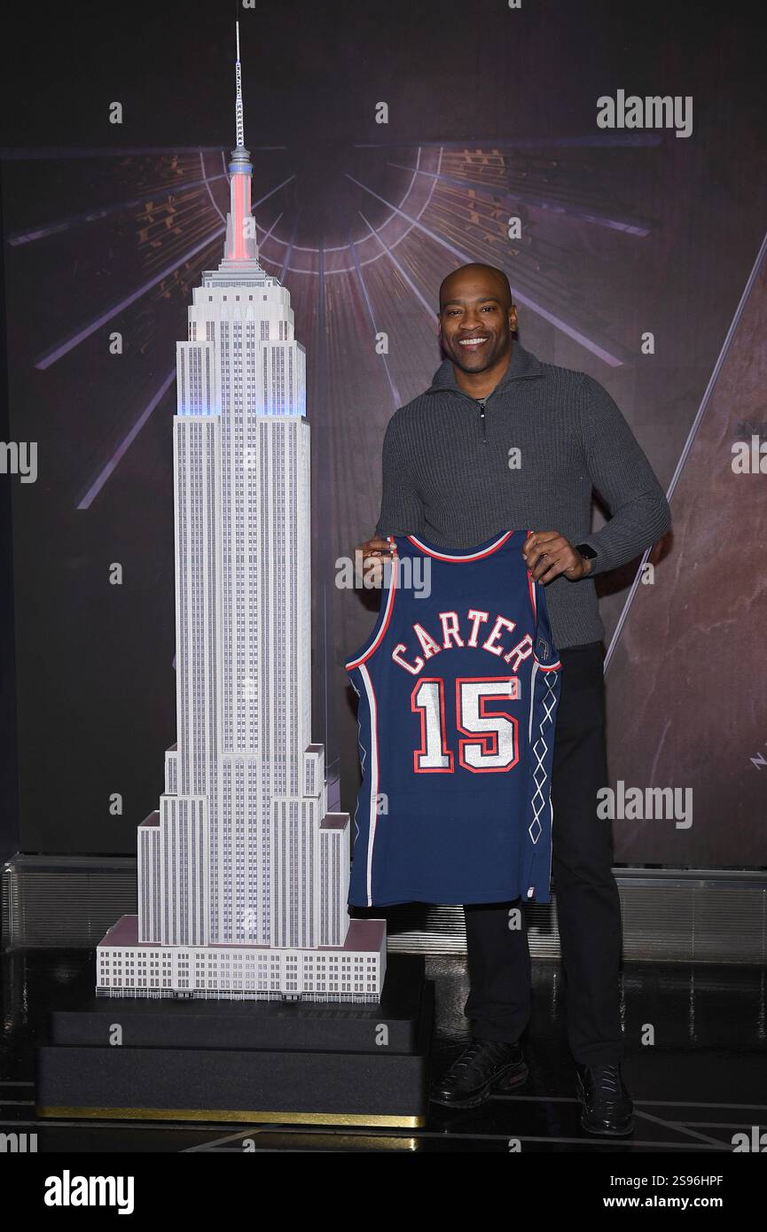 Former NBA player Vince Carter Lights the Empire State Building in ...