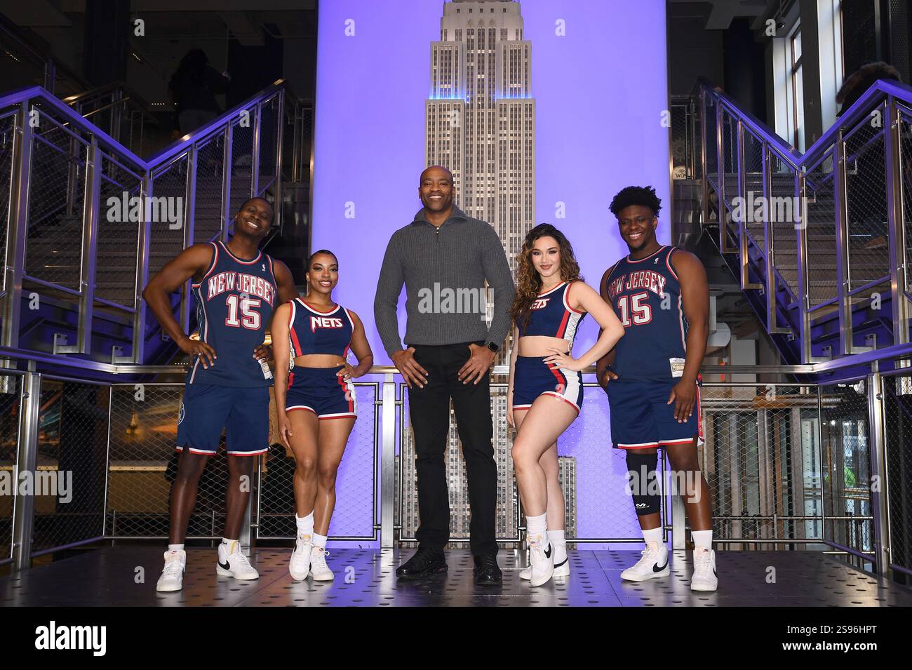 Former NBA player Vince Carter Lights the Empire State Building in ...