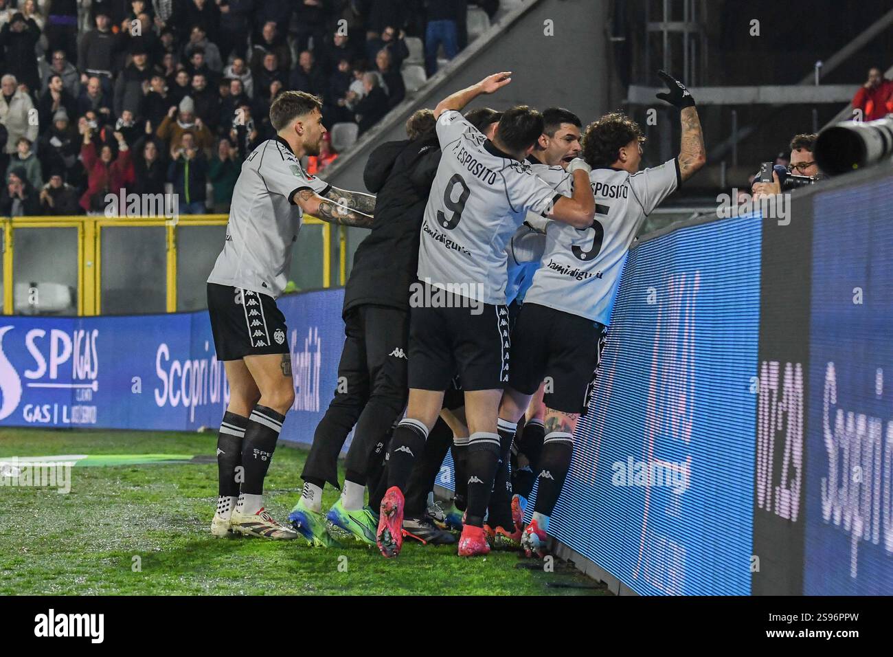 Luca Vignali (Spezia) celebrates with teammates after scoring the 1-0 ...
