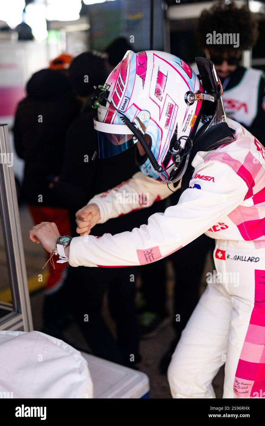 GAILLARD Karen (swi), Iron Dames, Porsche 911 GT3 R (992), portait ...