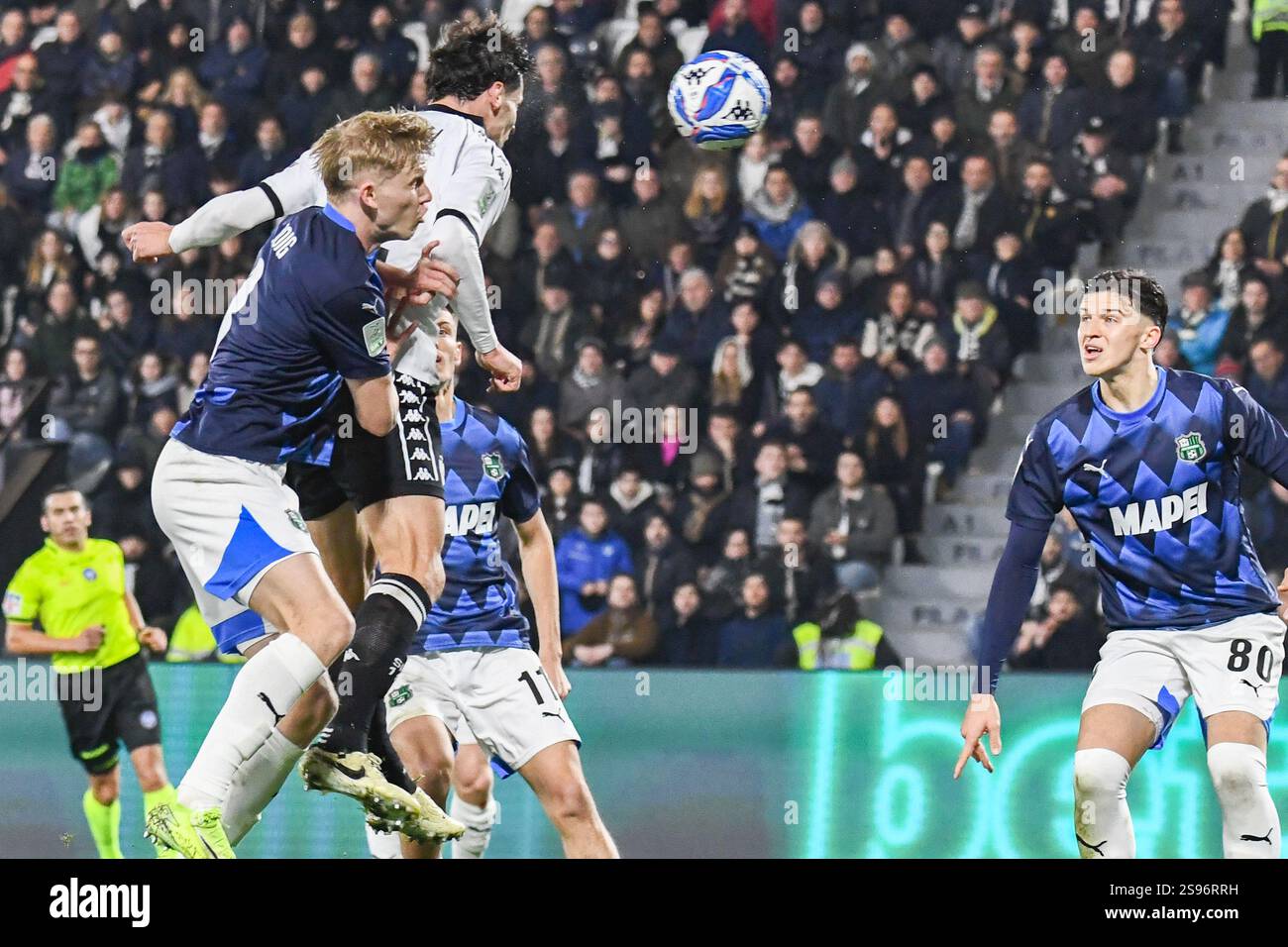 Josh thomas doig hi-res stock photography and images - Alamy