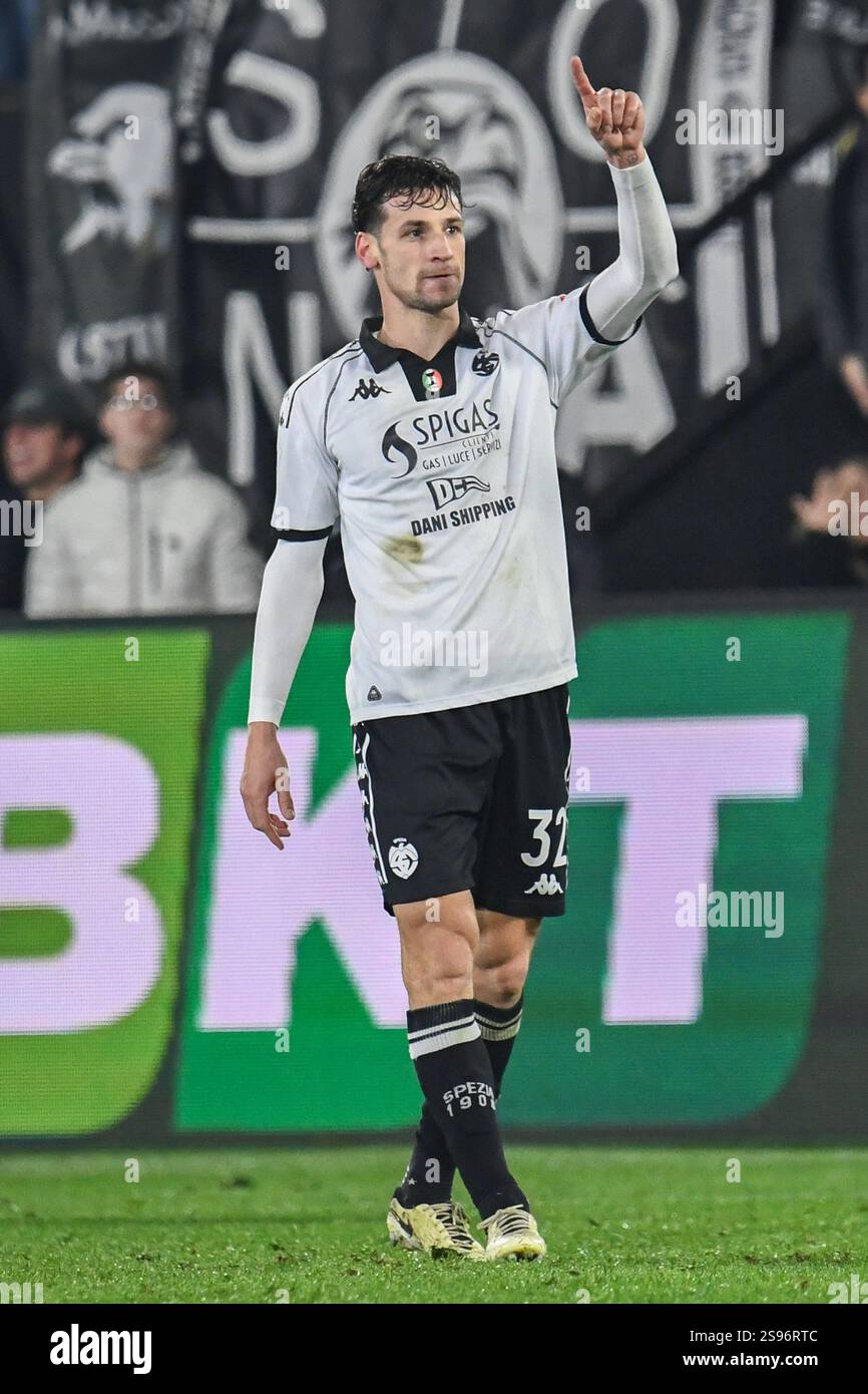Luca Vignali (Spezia) celebrates with teammates after scoring the 2-1 ...
