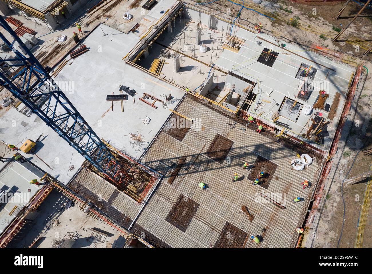 Top view construction workers hi-res stock photography and images - Alamy