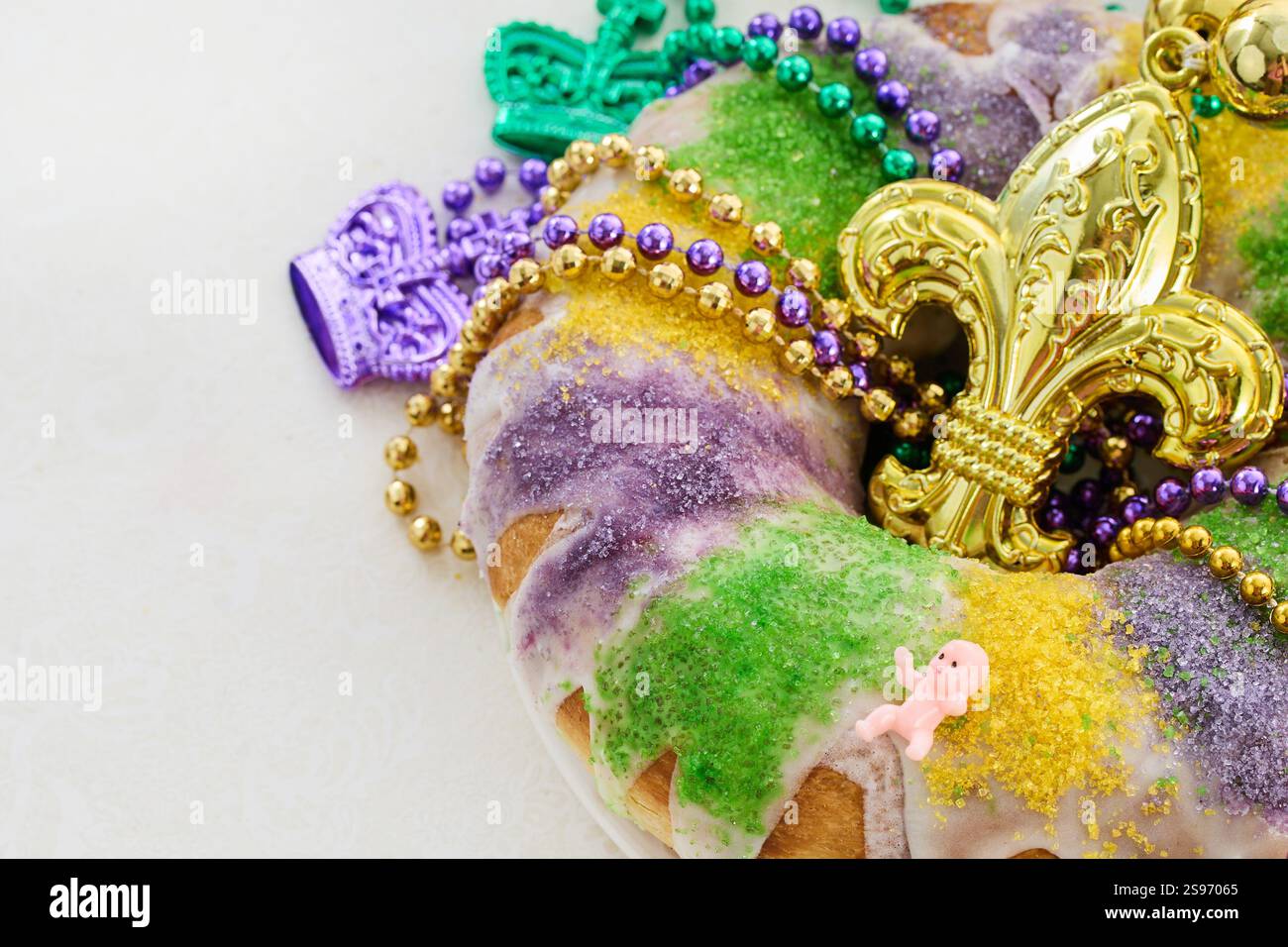 Mardi Gras Celebration. Colorful Mardi Gras King Cake Stock Photo - Alamy
