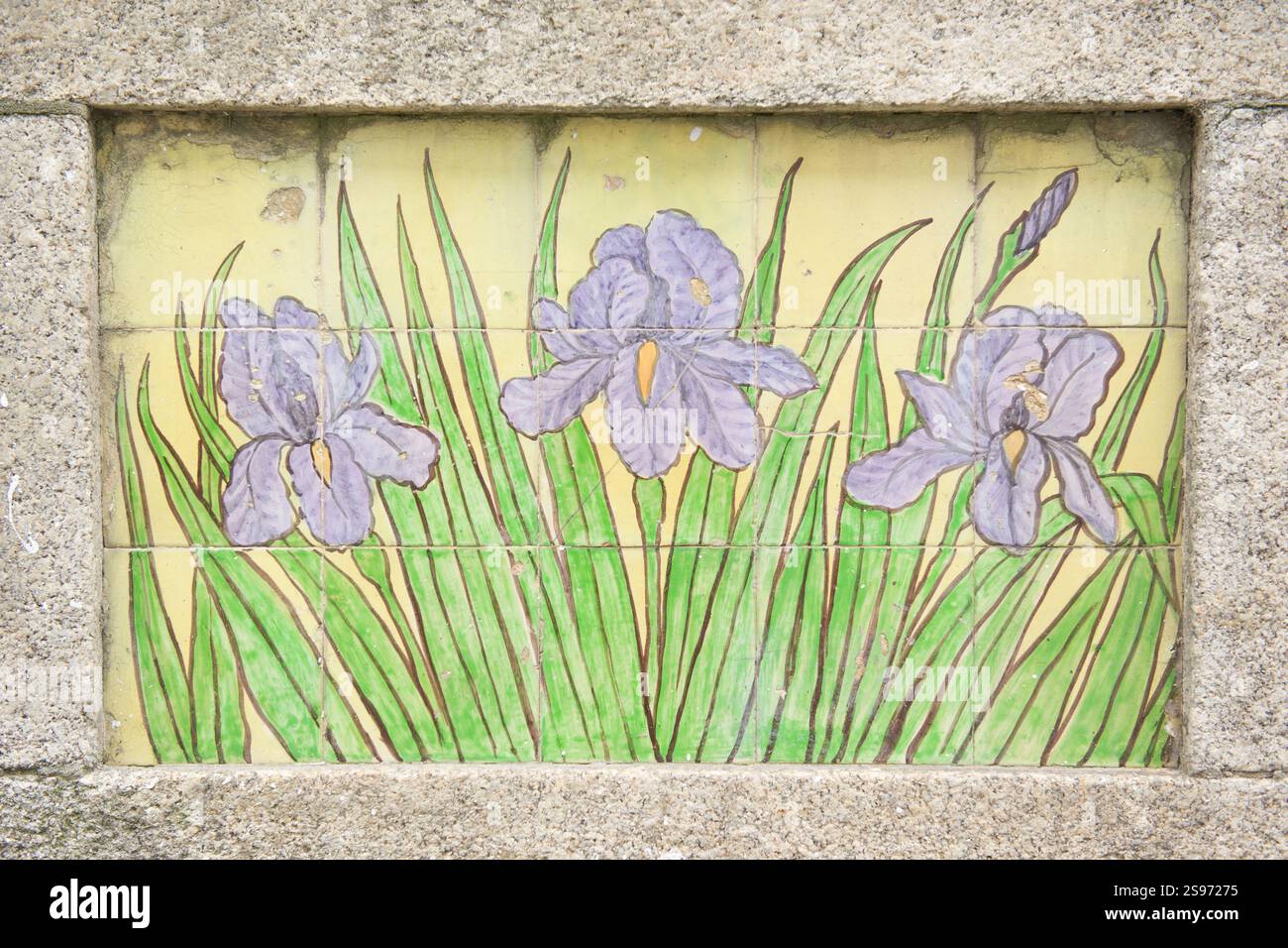 Portuguese ceramic green tiles hi-res stock photography and images - Alamy