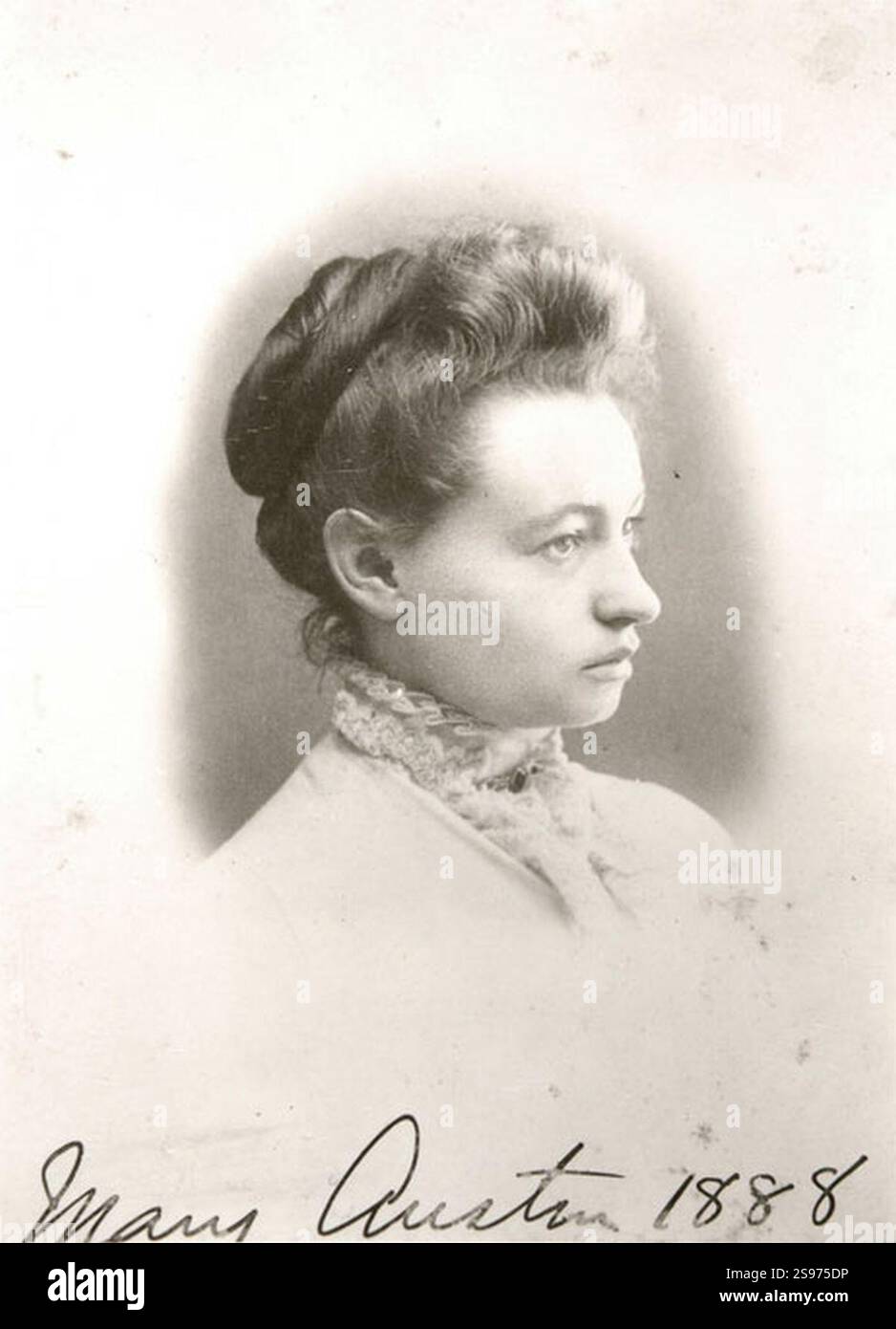 Graduation photograph of American author Mary Hunter Austin, 1888 Stock ...