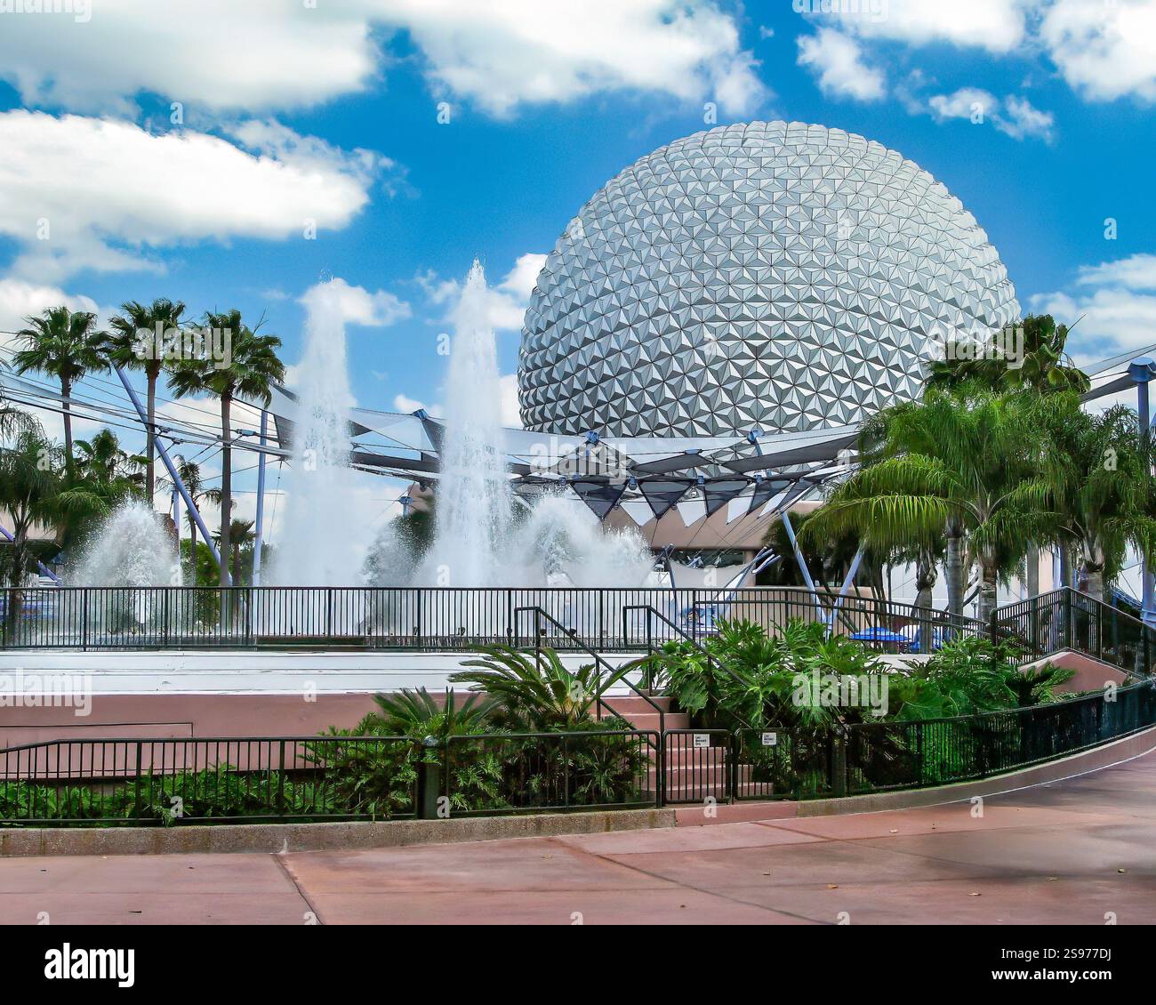Epcot Center in Disney World, Orlando, FL Stock Photo - Alamy