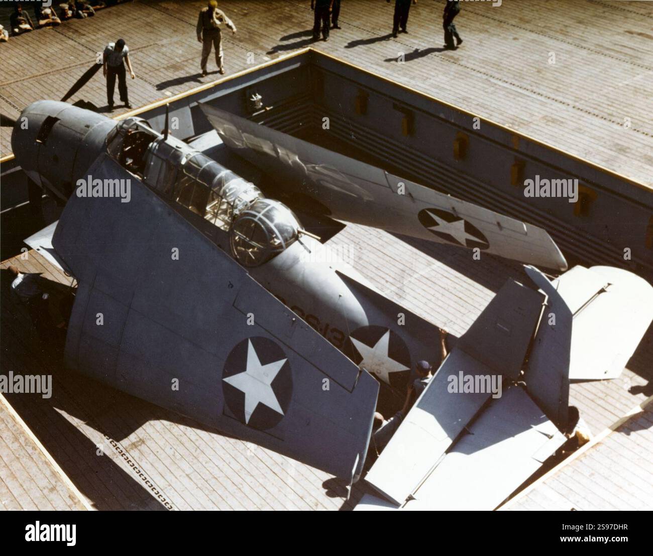 Grumman TBF-1 Avenger on elevator of USS Long Island (AVG-1), in 1942 ...