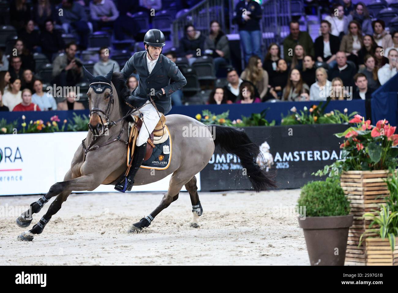 Harrie Smolders of Netherlands with Mr. Tac during the Stal van der ...