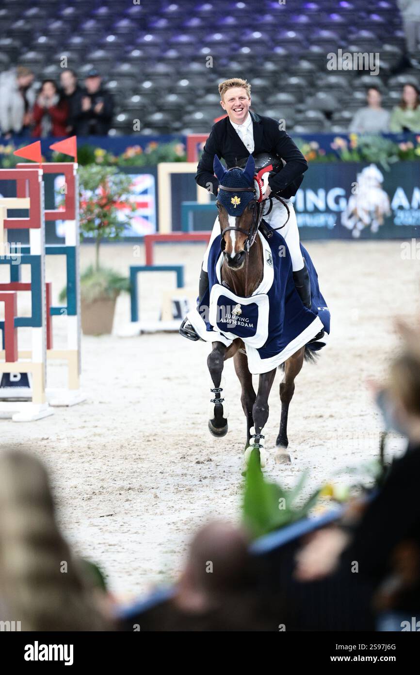 Matthew Sampson of United Kingdom with Pretty Pi'que De'luxe during the ...