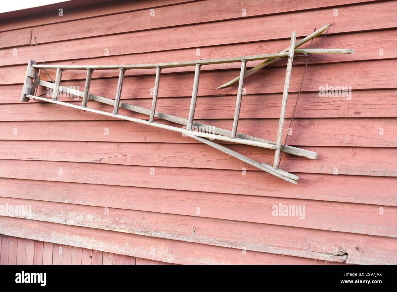 Canada british columbia old barn hi-res stock photography and images ...