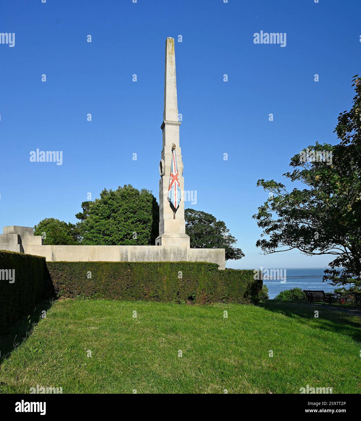 View of Southend on Sea War Memorial as seen from the west Stock Photo ...