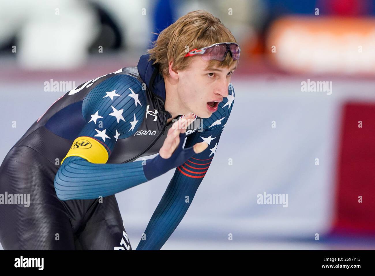 CALGARY, CANADA - JANUARY 24: Jordan Stolz of United States of America ...